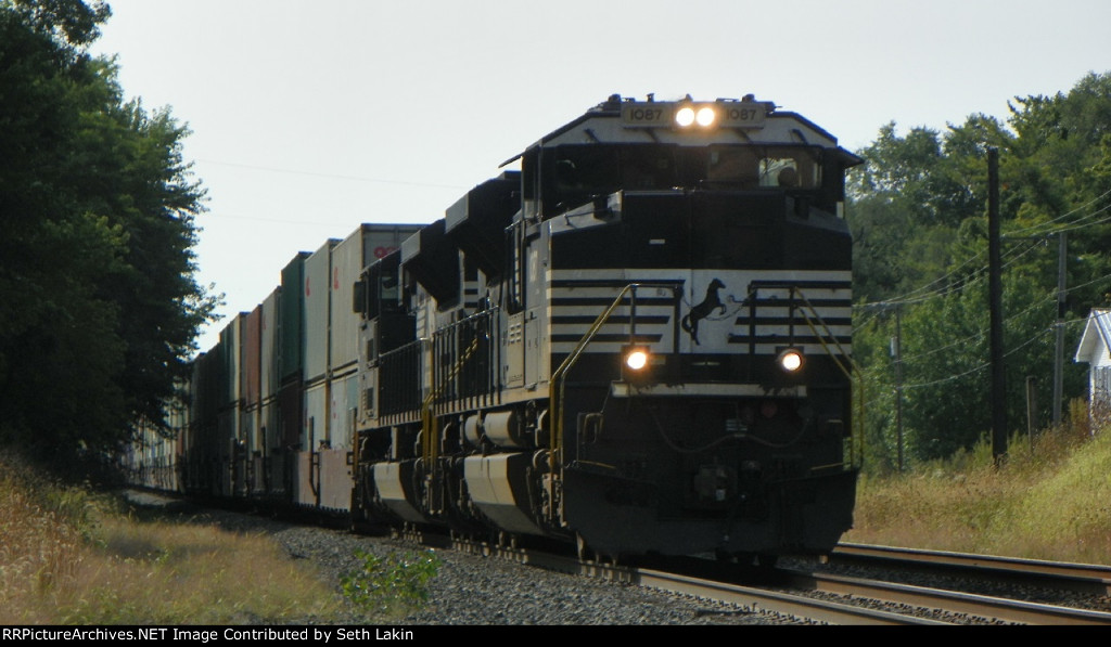 NS 1087 leading 26N
